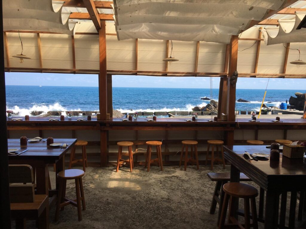 海景餐廳推薦｜我們在海邊在哪裡？海景第一排！雙北海景餐廳 TOP 10！ - HouseFeel 房感